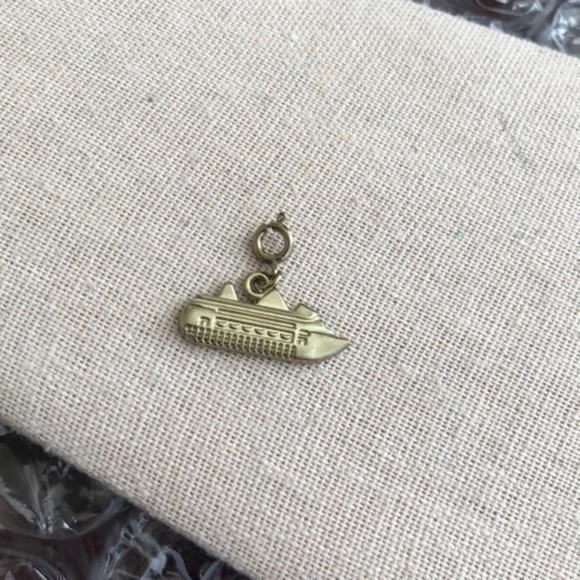 Vintage | Jewelry | Vintage Gold Tone Boat Charm | Poshmark